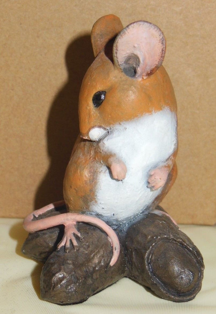 Richard Cooper Studio Mouse With Monkey Nuts – Sultan's Emporium